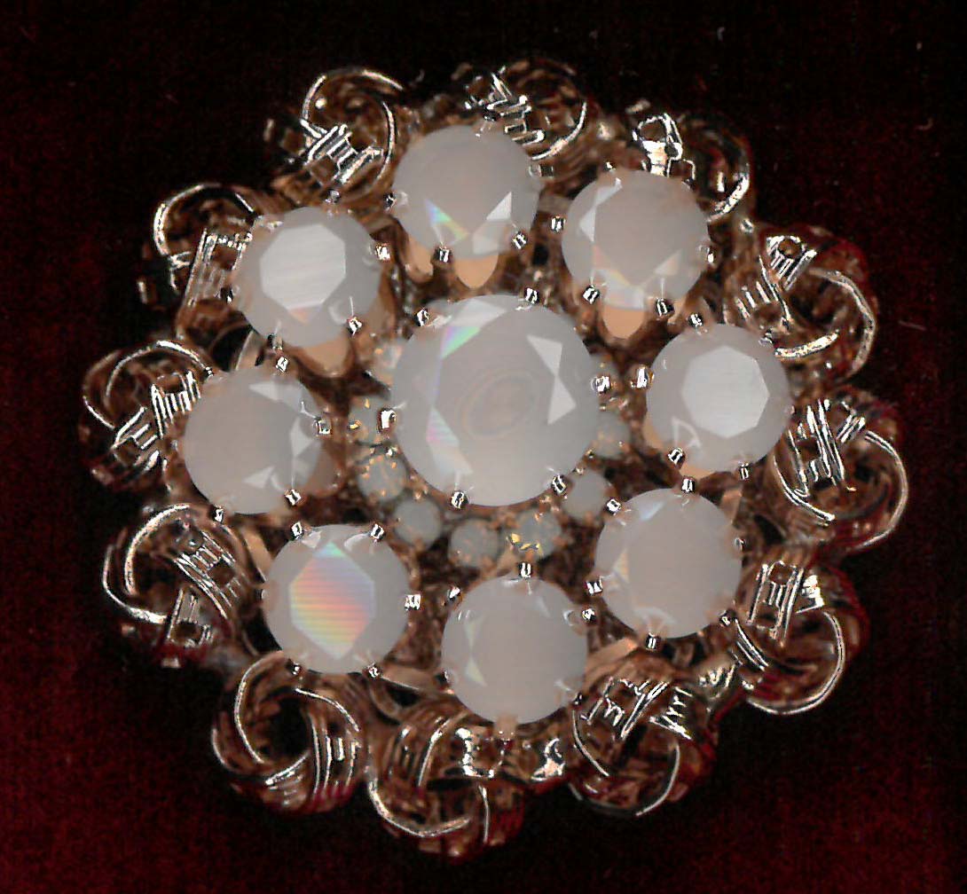 Michael's Bridal Fabrics | Magnetic Brooch